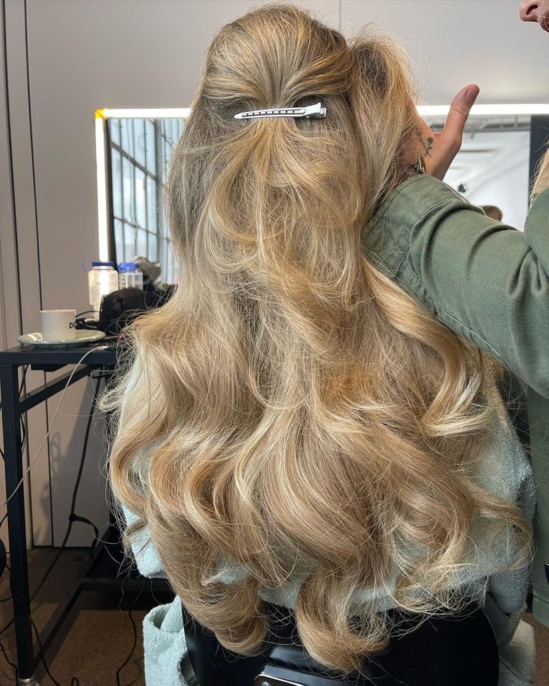 "Mermaid haircut" frizura koja je postala viralni trend na TikToku ...